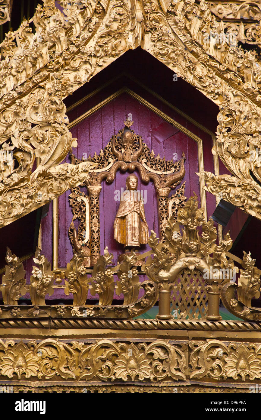 Gold carving carved hi-res stock photography and images - Alamy