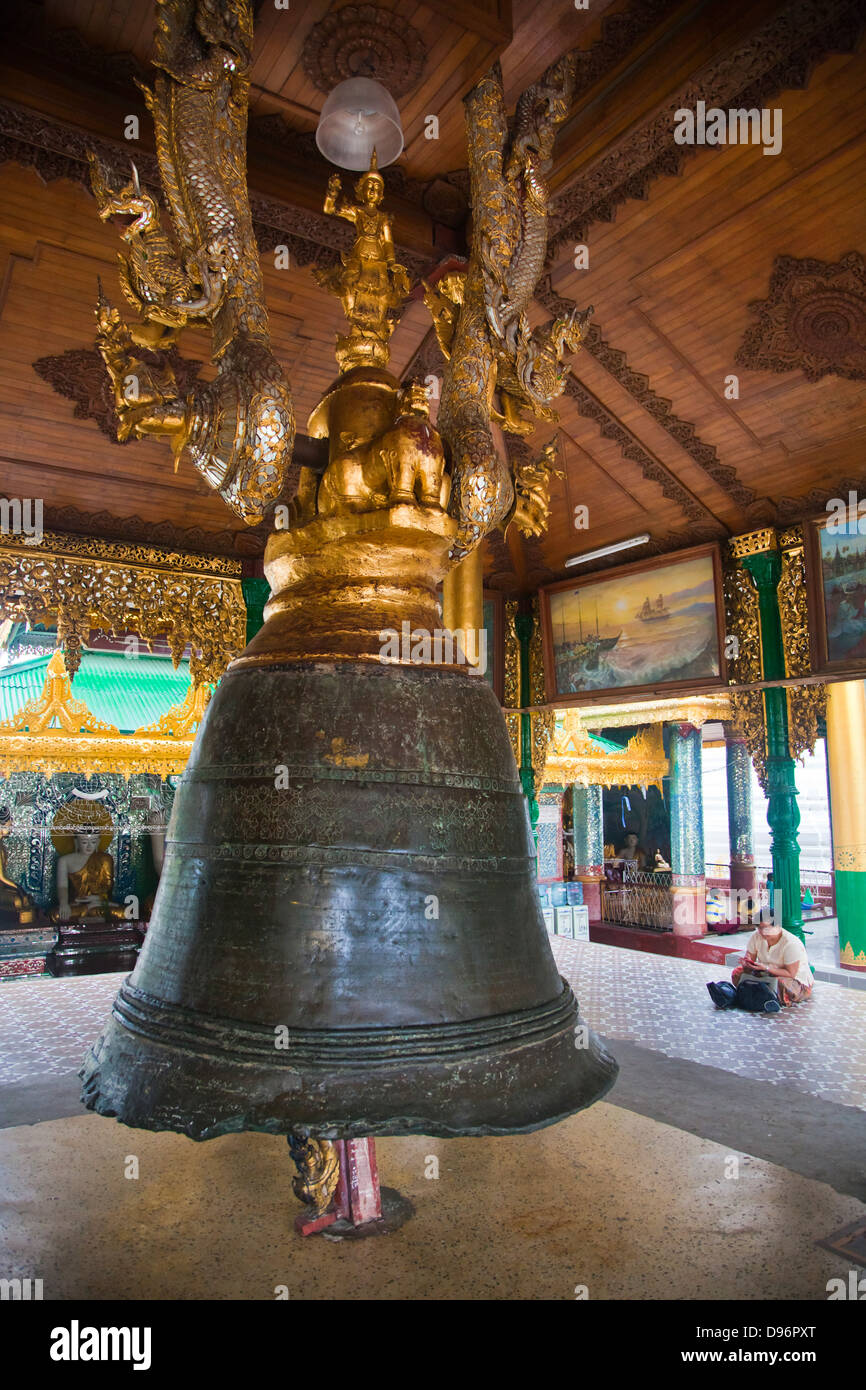 Bell shwedagon pagoda hi-res stock photography and images - Alamy