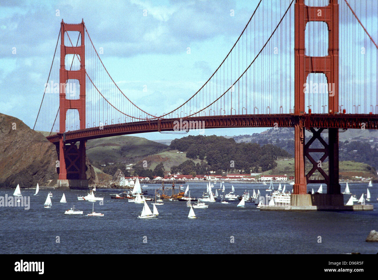 Square rigger sailing ship drake hi-res stock photography and images ...