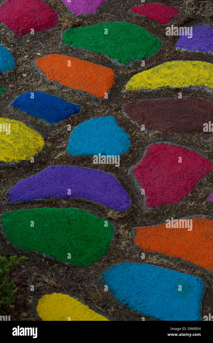 Rock path through yard with rocks multicolored Stock Photo - Alamy