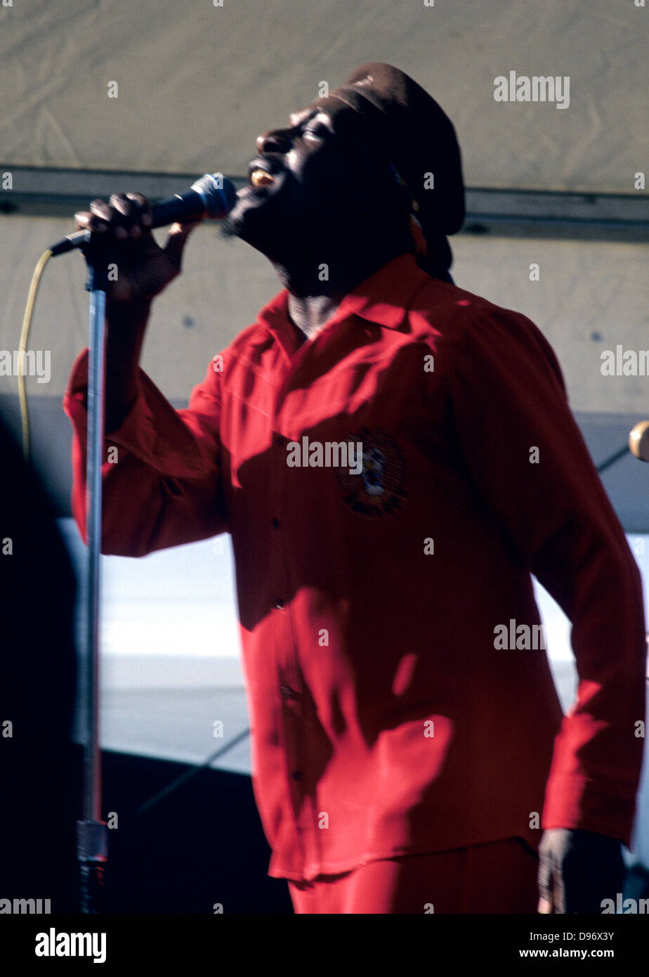 Jimmy cliff singer hi-res stock photography and images - Alamy