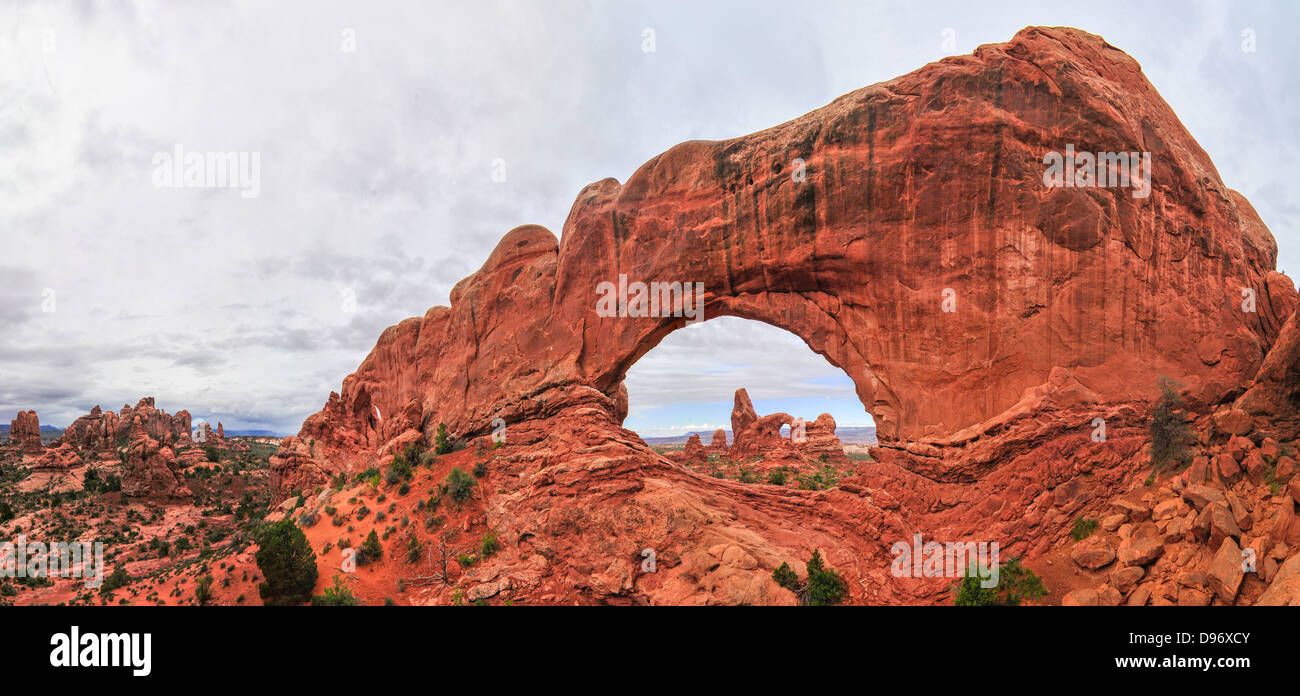Windows turret arch hi-res stock photography and images - Alamy