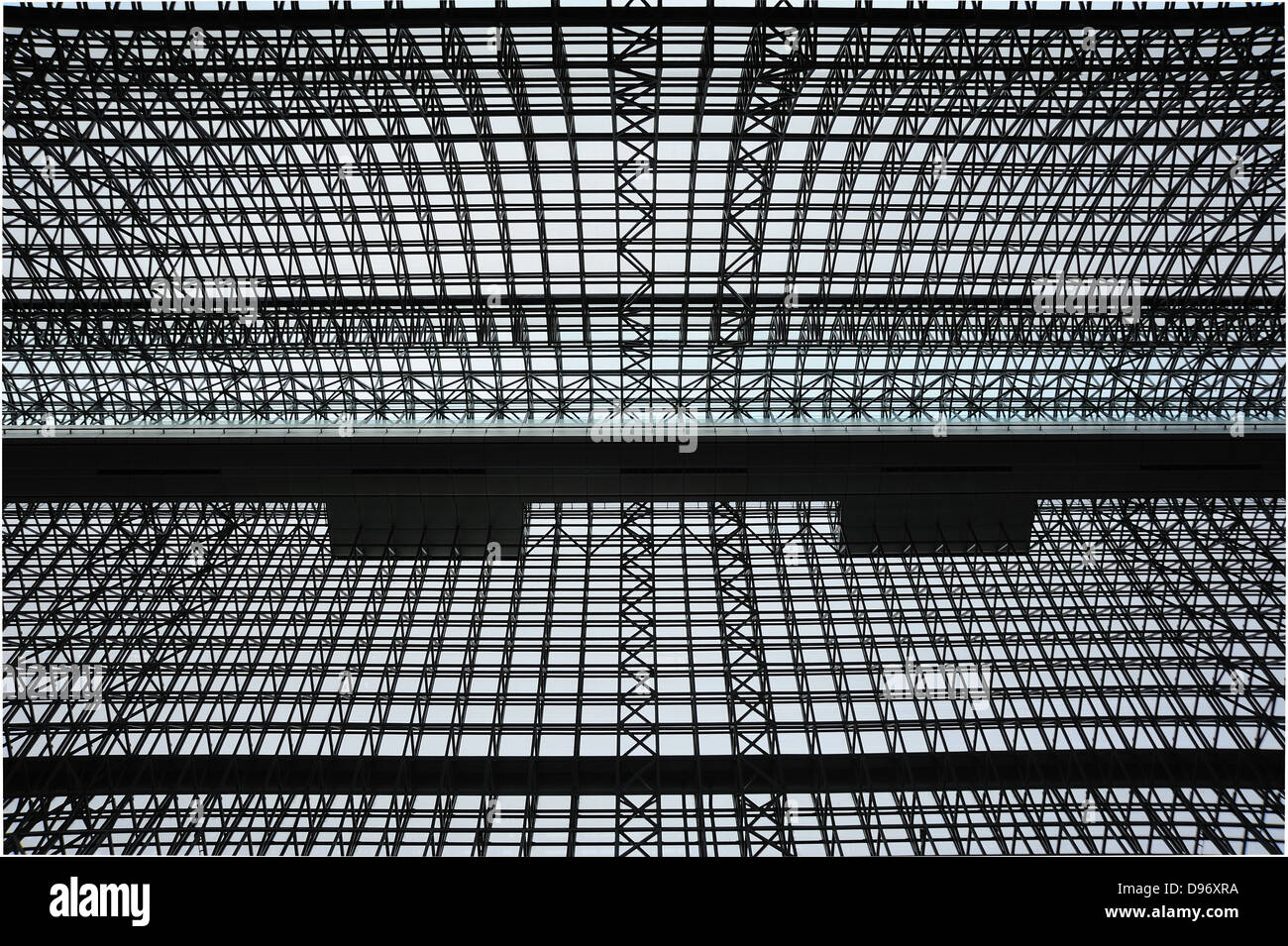 Steel frame structures hi-res stock photography and images - Alamy