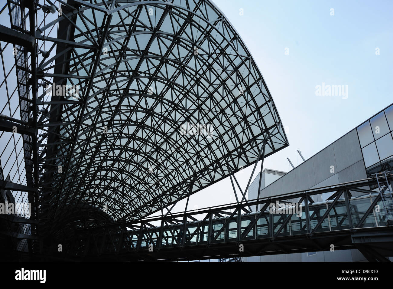 Steel frame structures hi-res stock photography and images - Alamy