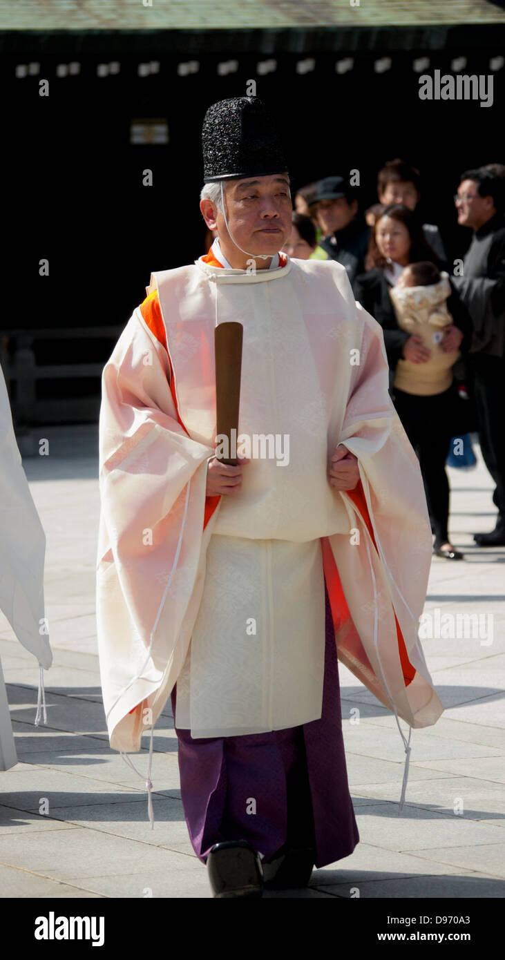 Shinto Priest (Kannushi) at Meiji Shrine Conducting Religious Rites for ...