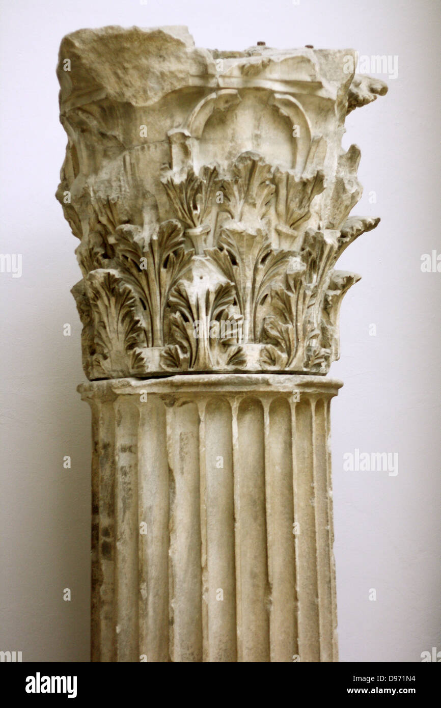 Corinthian Capital Polykleitos