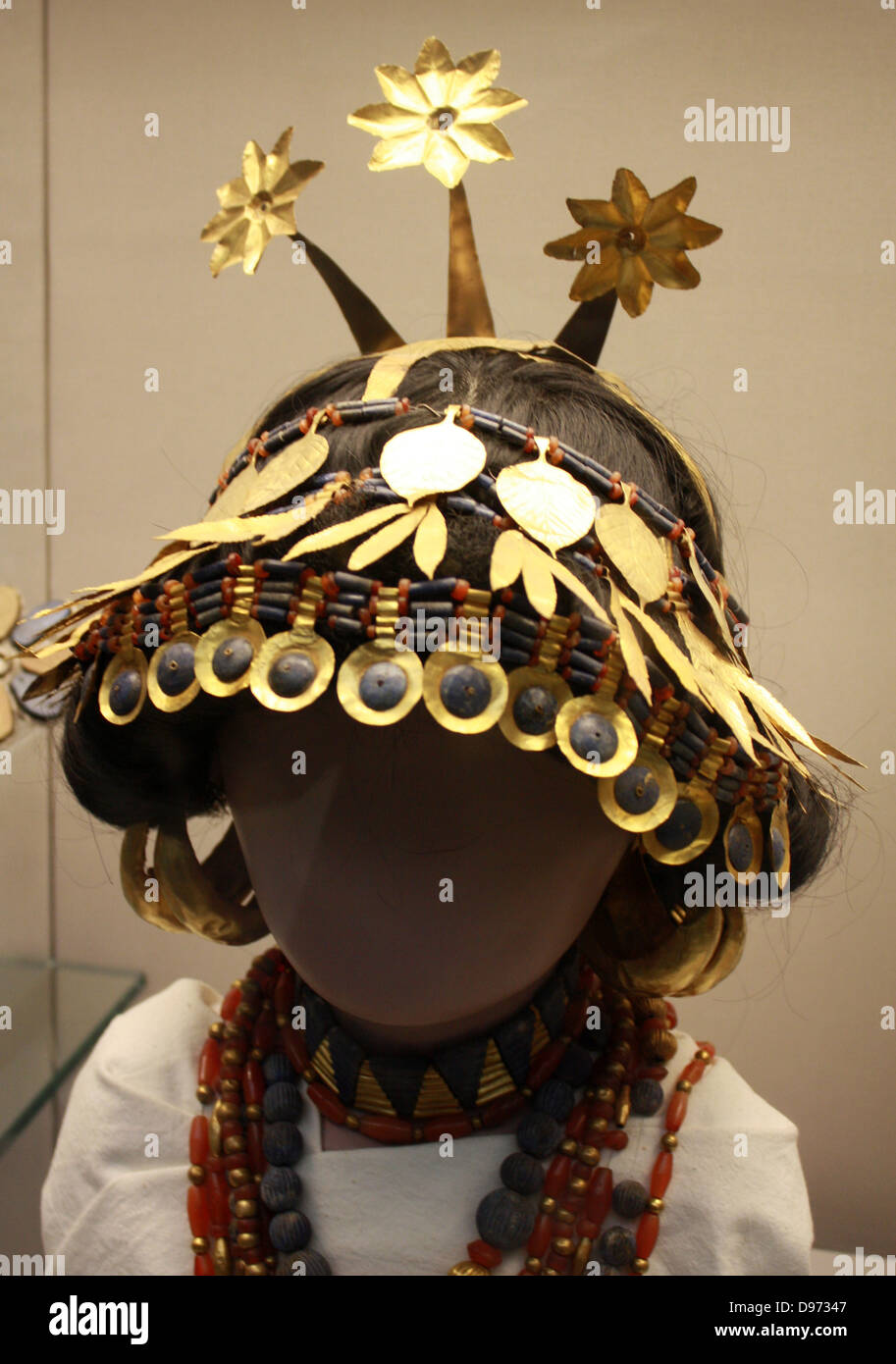 Reconstructed head of a Sumerian woman. This reconstruction suggests ...