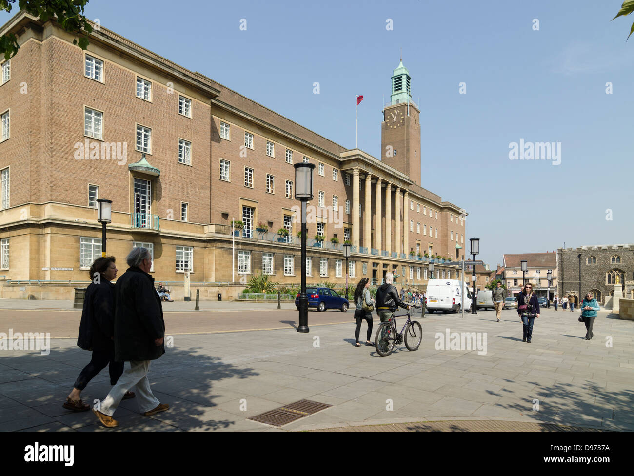 Norwich town hall hi-res stock photography and images - Alamy