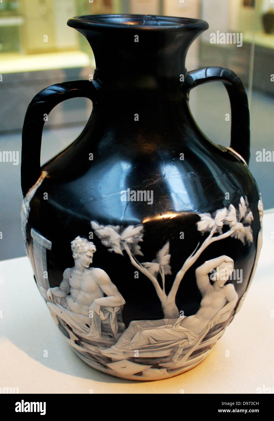 The portland vase cameo glass hi-res stock photography and images - Alamy