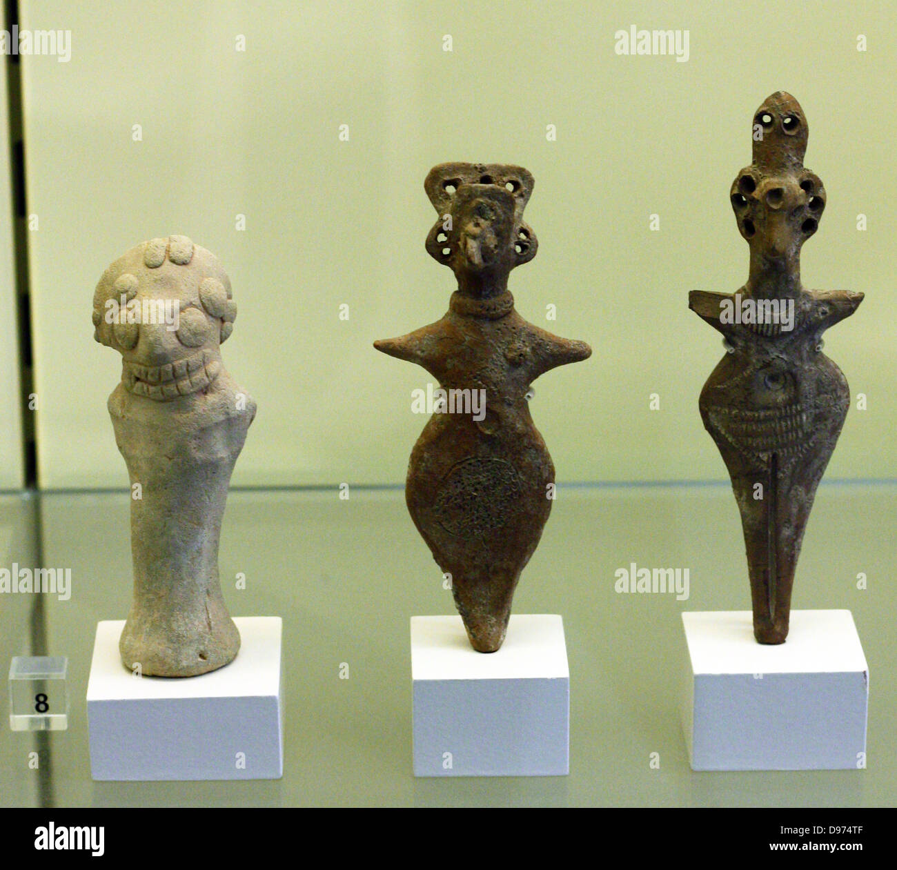 Terracotta figurines of women with stubby arms. Sam'al/Zincirli in ...