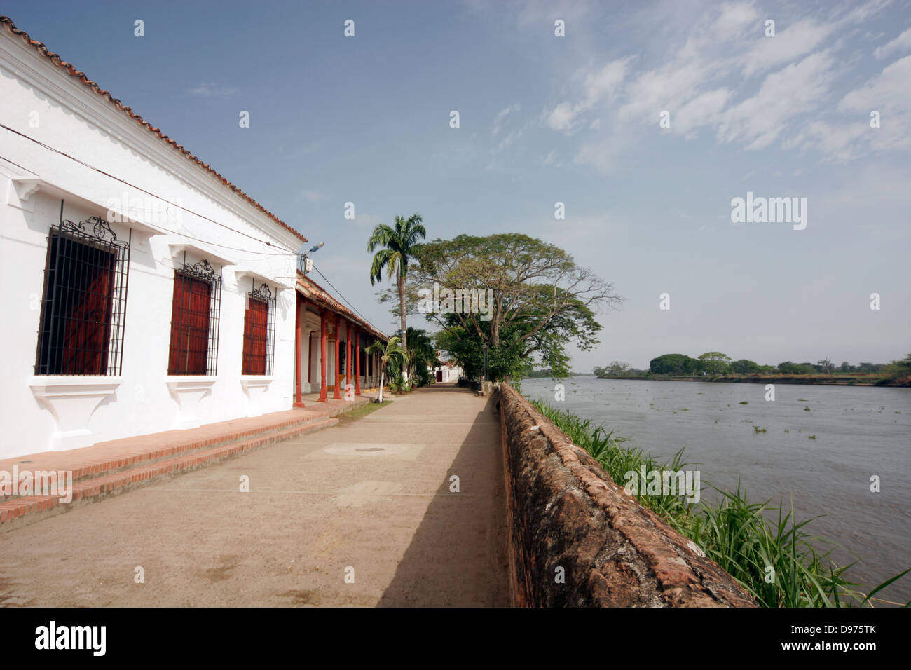 White and yellow colonial houses in Mompos (Mompox), Santa Cruz de ...