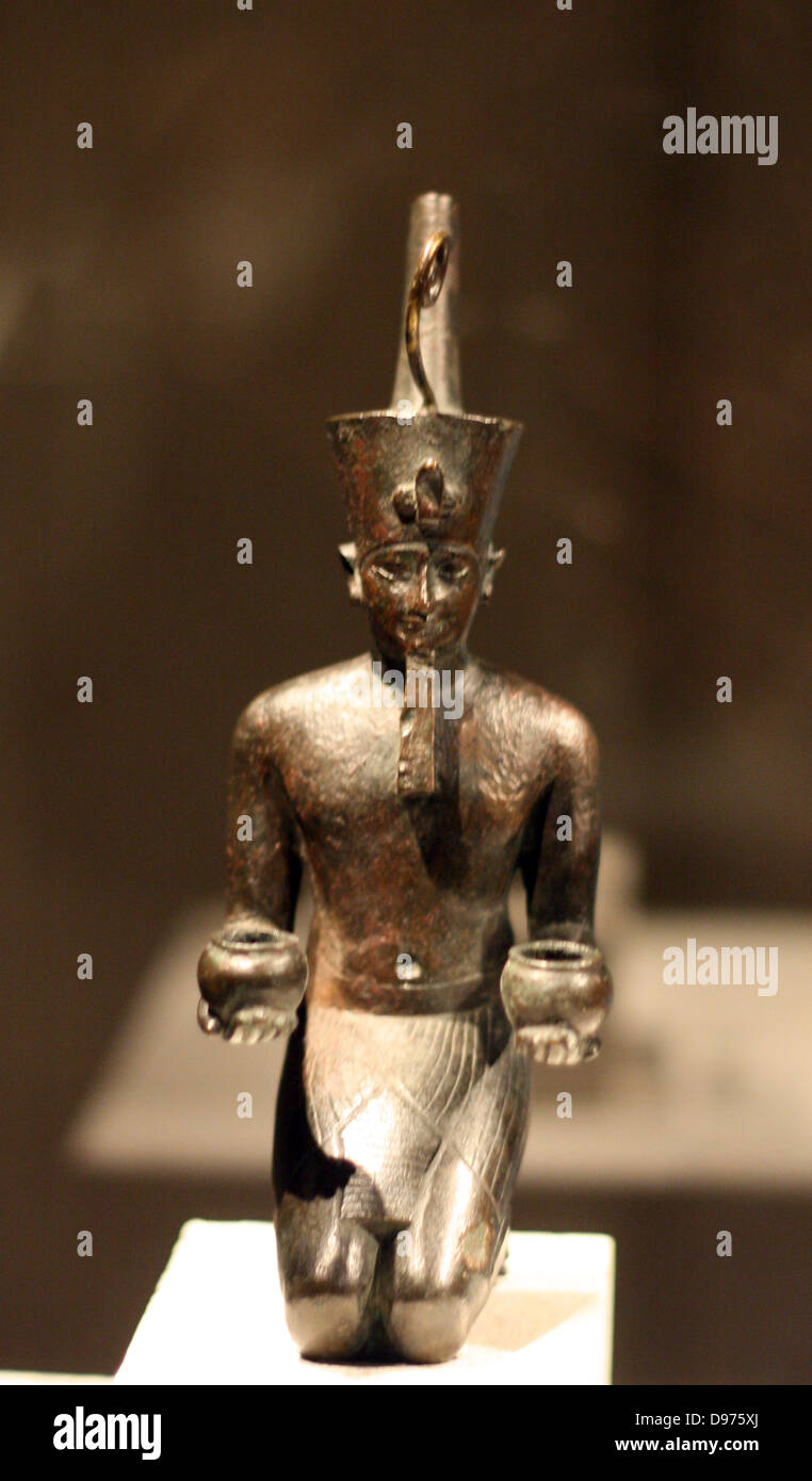 Two statuettes of Kushite kings , 25 Dynasty around 670 BC bronze Stock ...