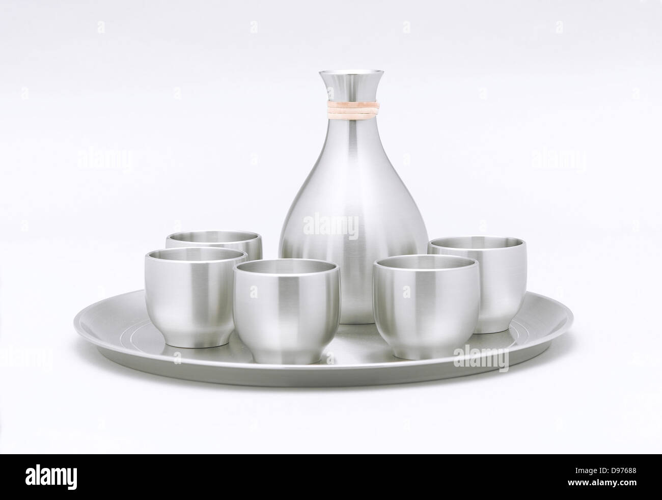 pewter tea pot and cups on the tray Stock Photo - Alamy