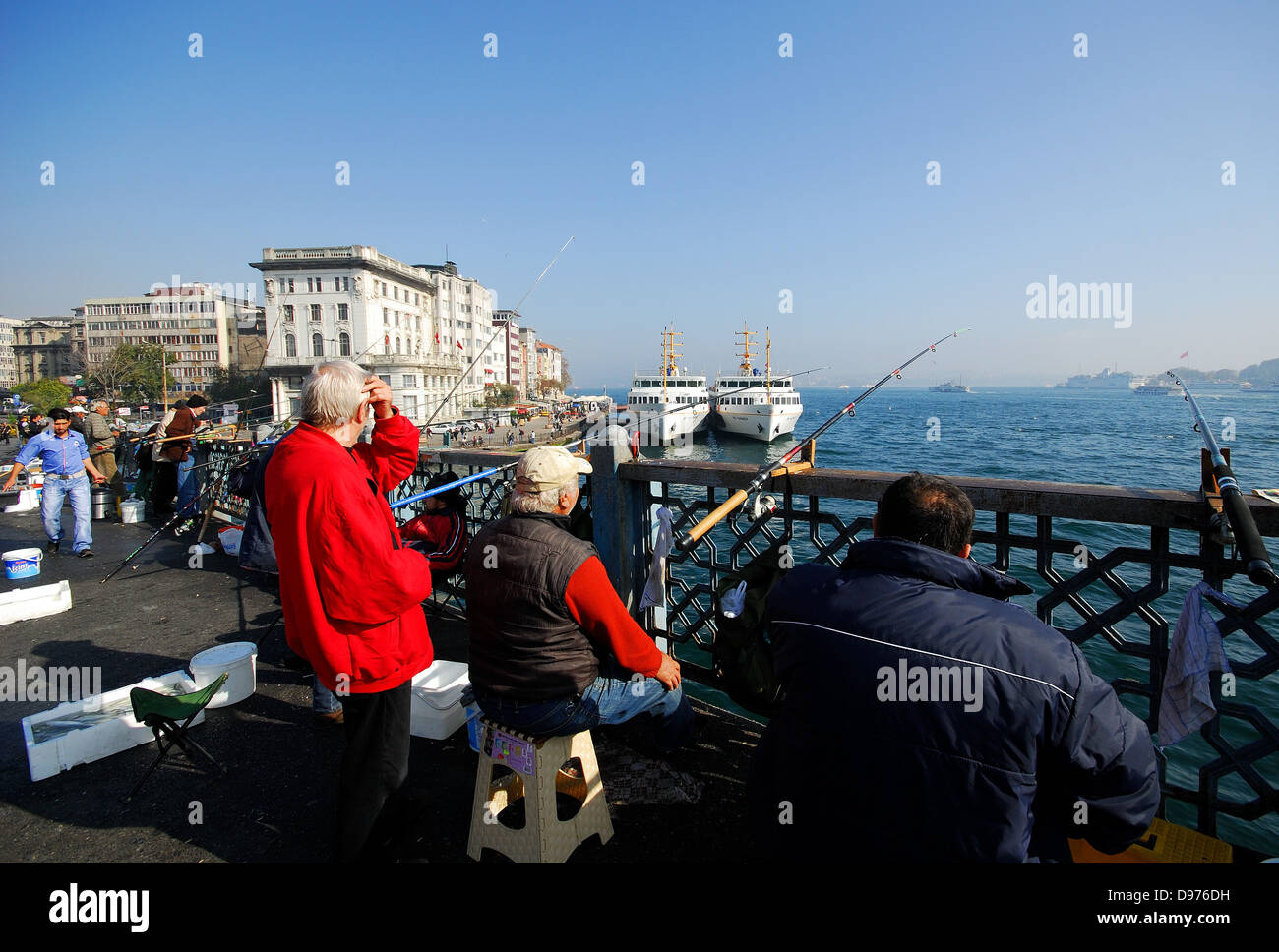 Halic bosphorus strait istanbul city hi-res stock photography and ...