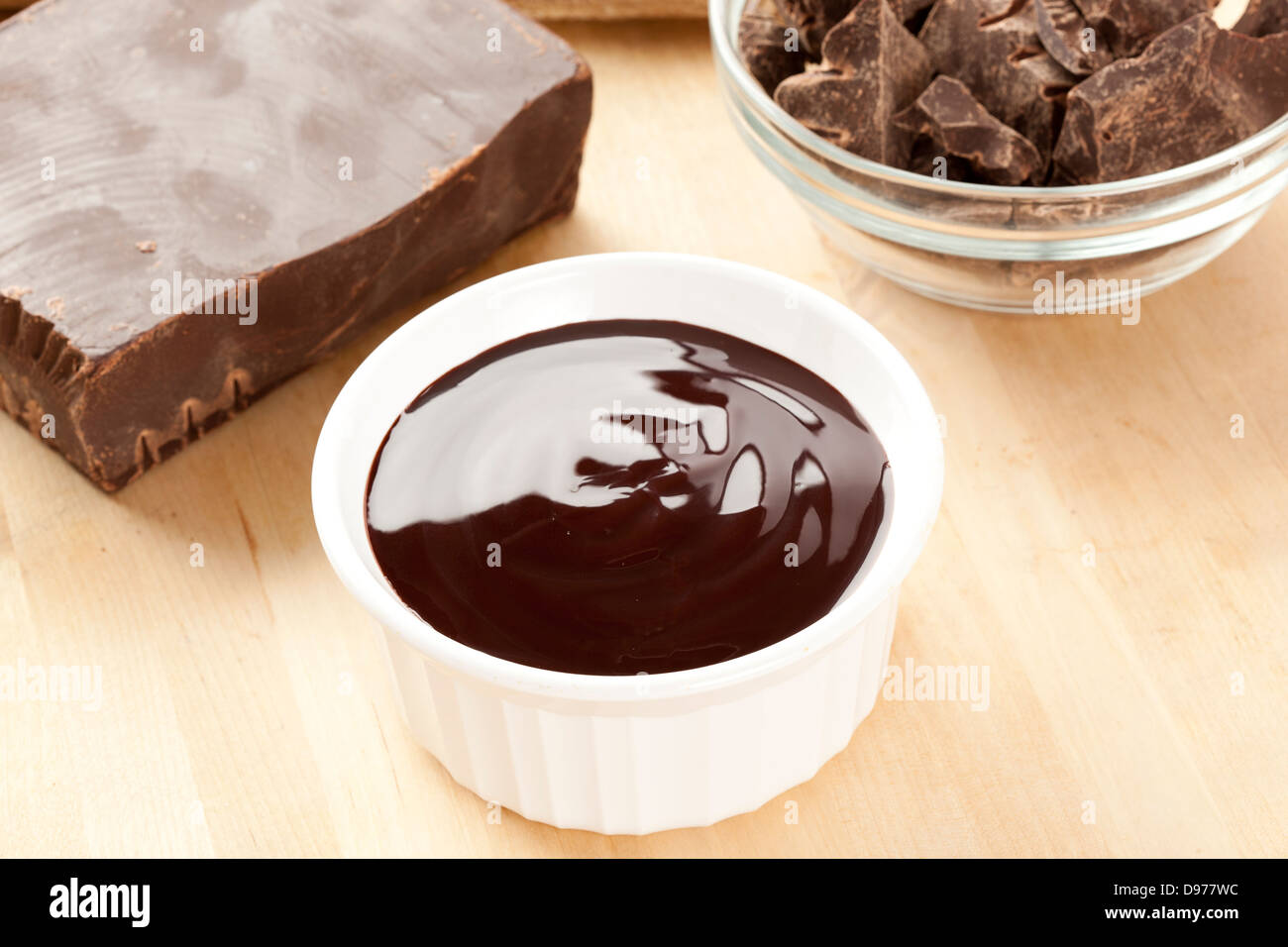 Ground chocolate hi-res stock photography and images - Alamy
