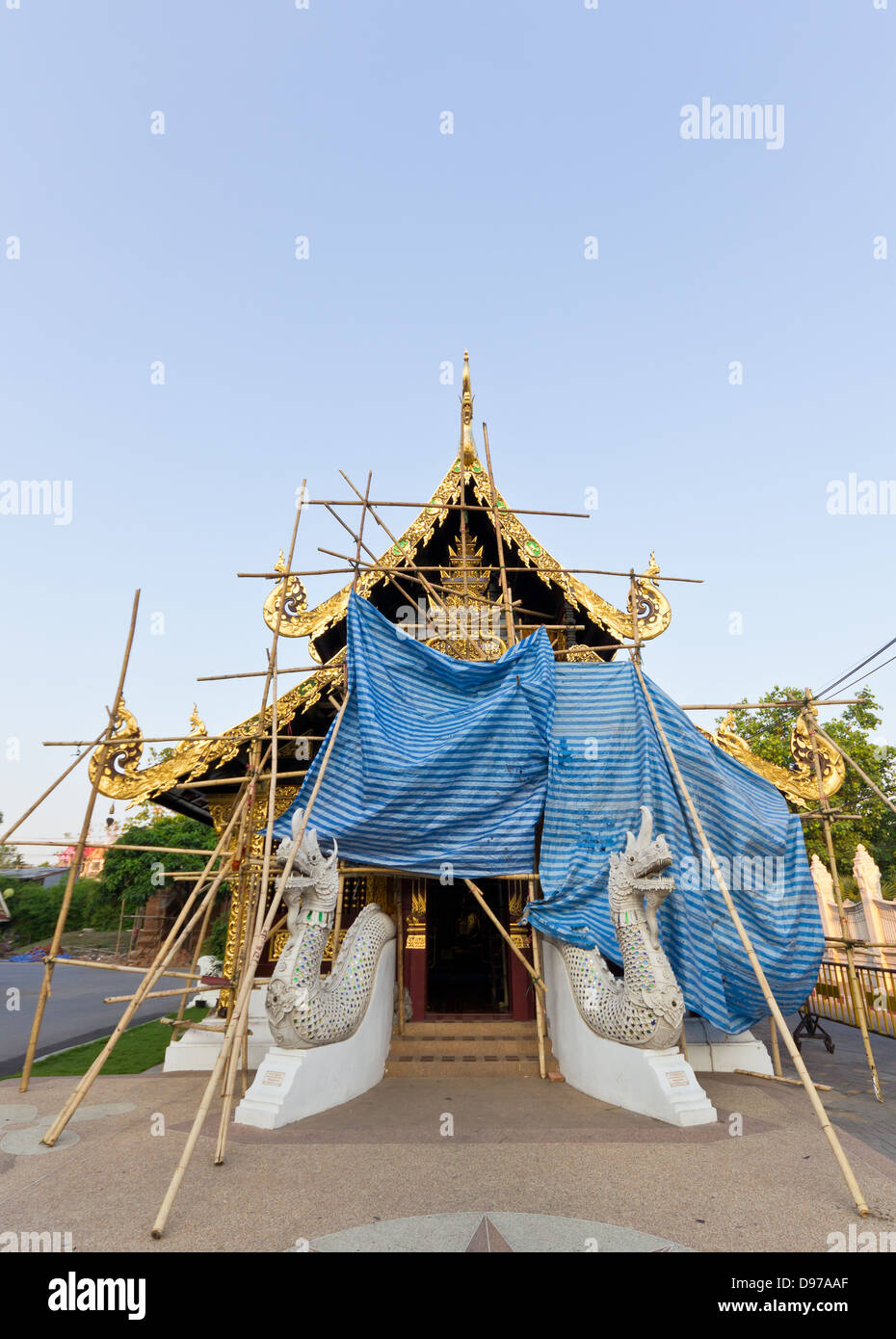 Buddhist architecture hi-res stock photography and images - Alamy