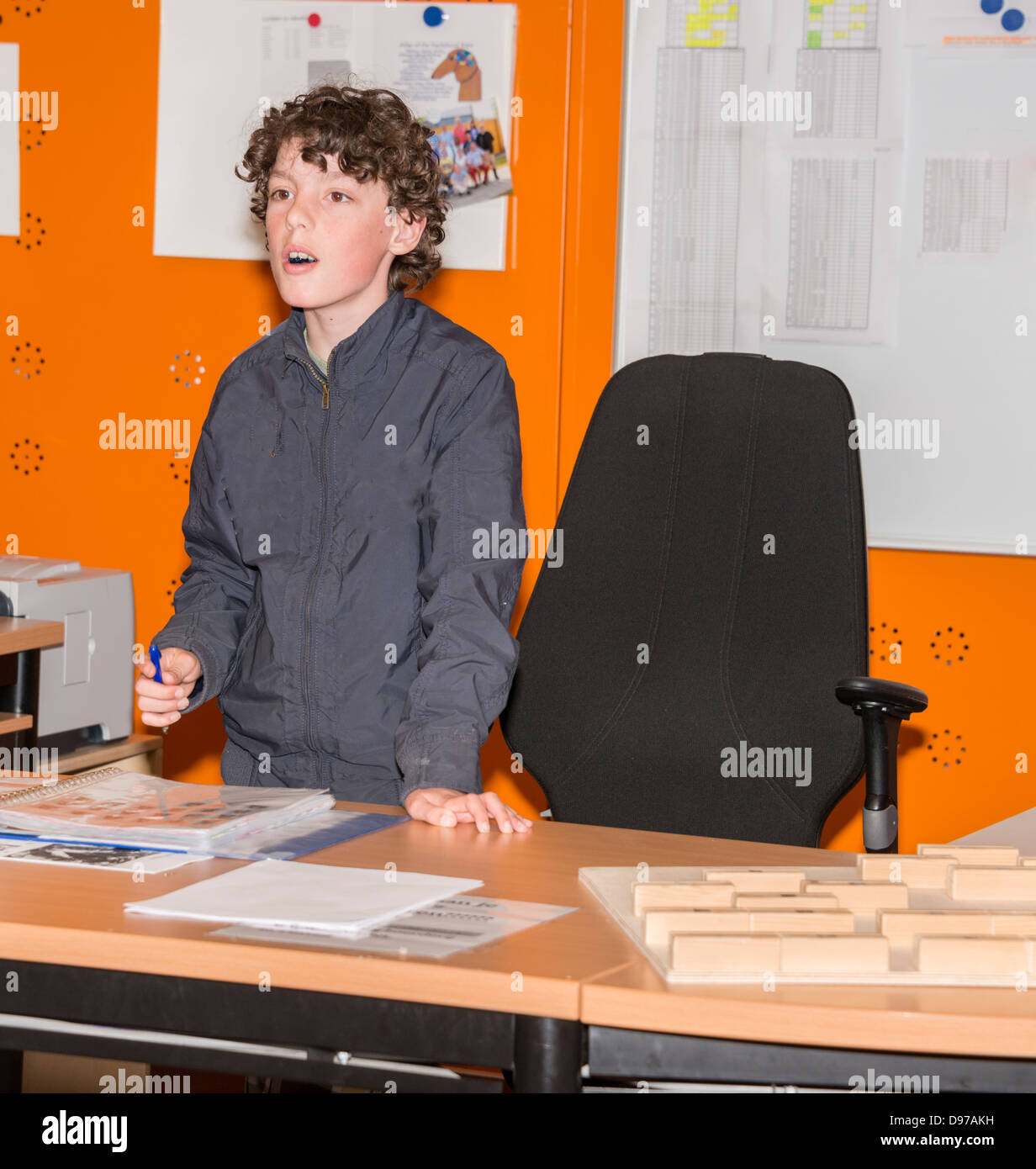 Schoolboy class staring pencil hi-res stock photography and images - Alamy