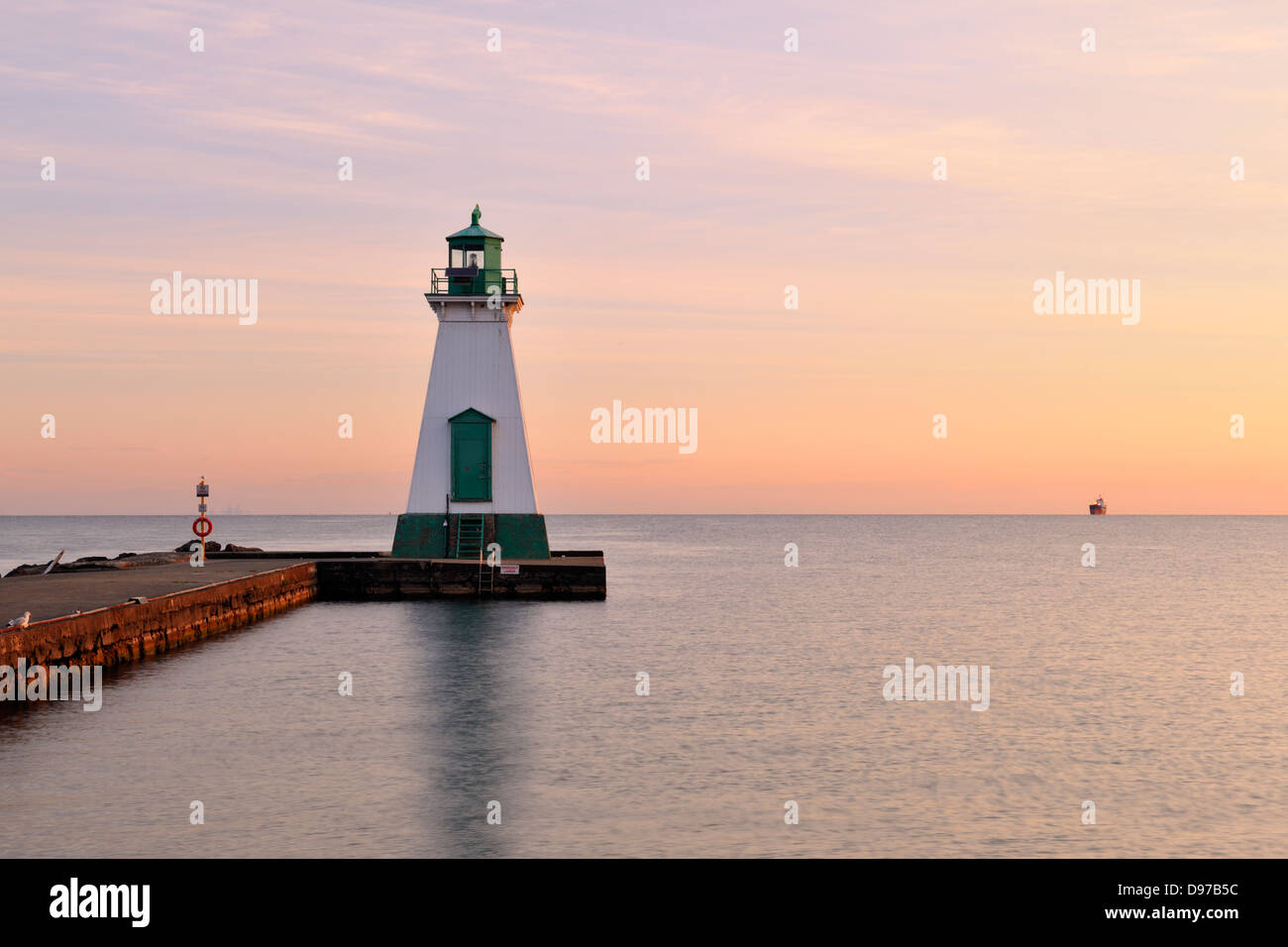 Ontario lighthouses hi-res stock photography and images - Alamy