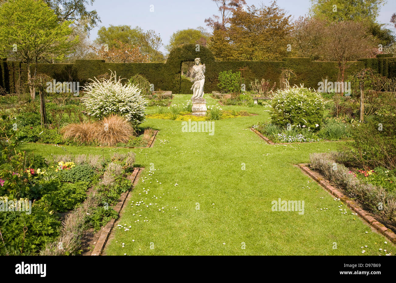 Garden at Helmingham Hall, Suffolk, England Stock Photo - Alamy