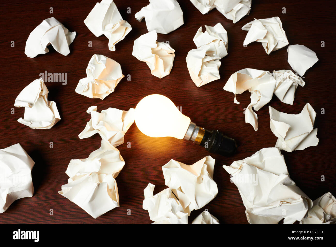 Crumpled paper bulbs hi-res stock photography and images - Alamy