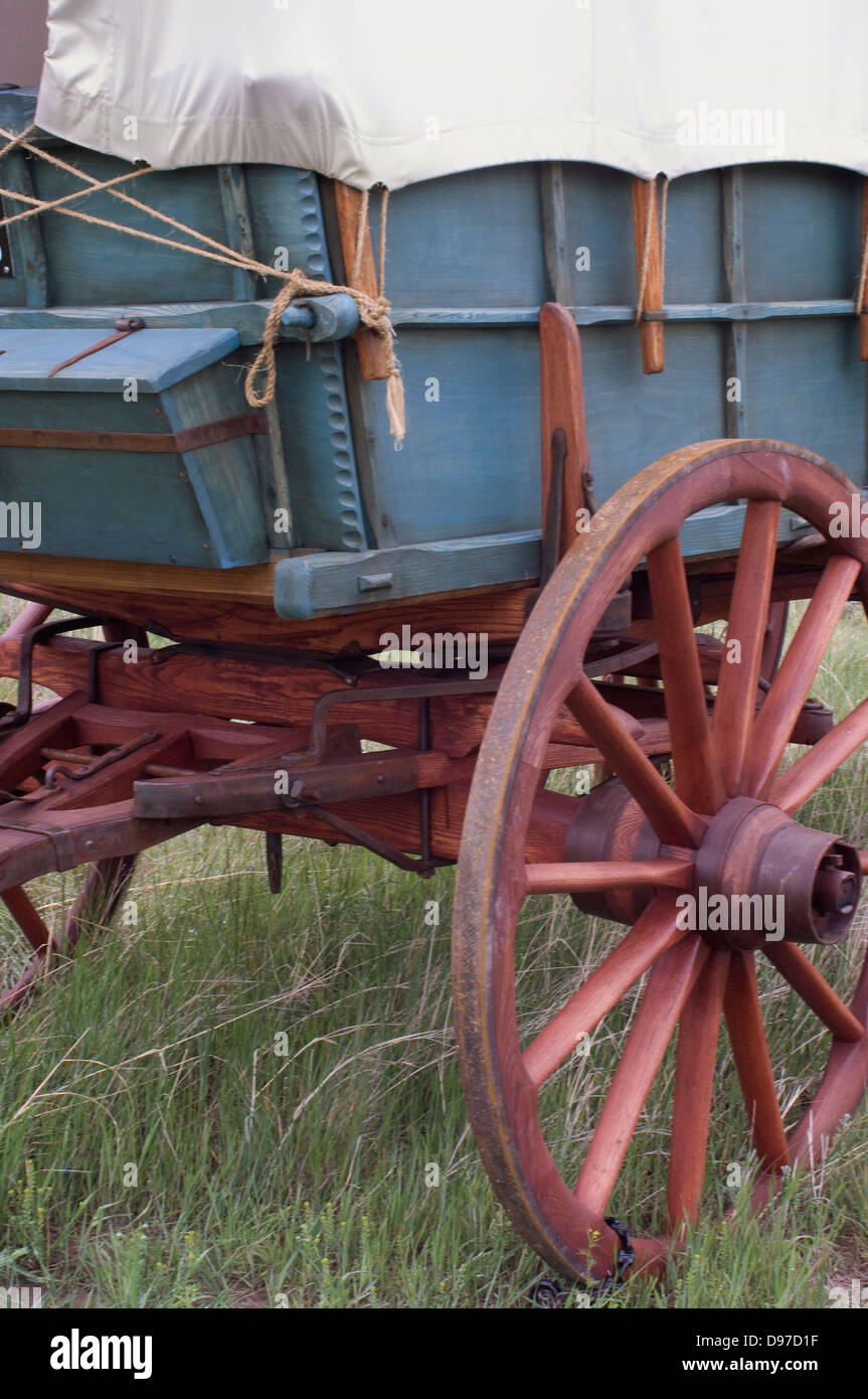 1800s covered wagon hi-res stock photography and images - Alamy