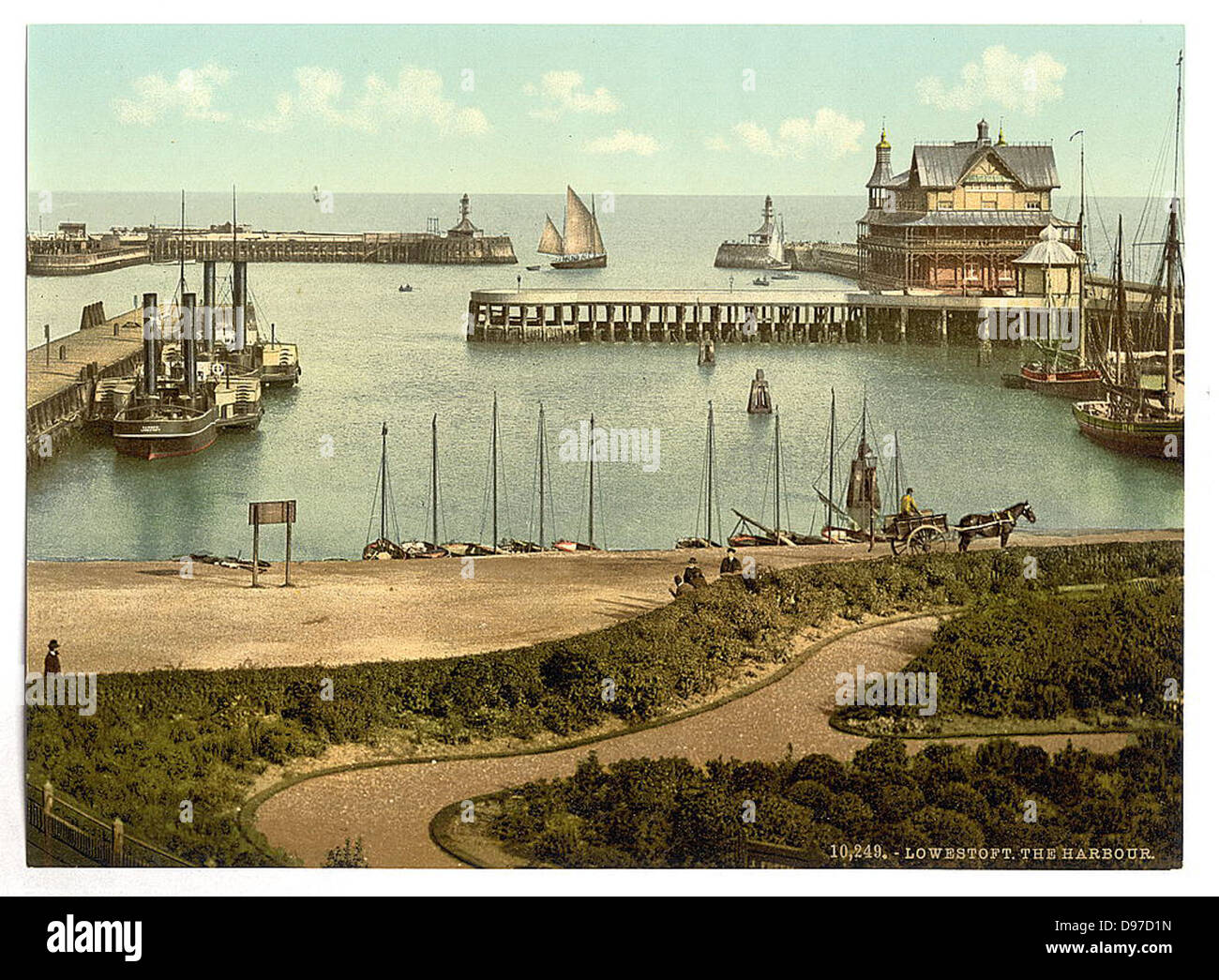 Lowestoft harbor hi-res stock photography and images - Alamy