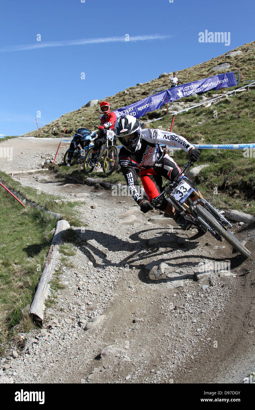 Sam Dale Madison Saracen Downhill Team on the course at the World Cup ...