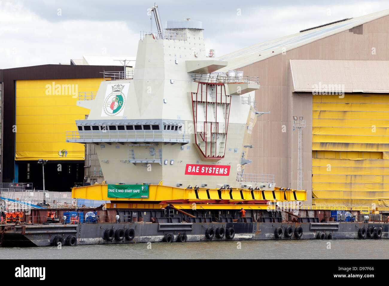 Rosyth shipyard hi-res stock photography and images - Alamy
