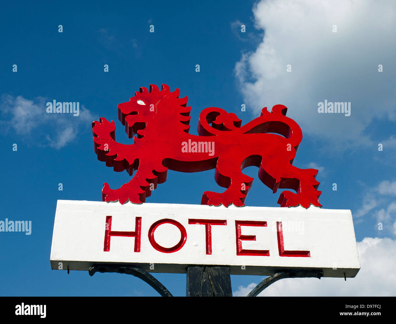 Red Lion Hotel sign at Clovelly, Devon Stock Photo - Alamy