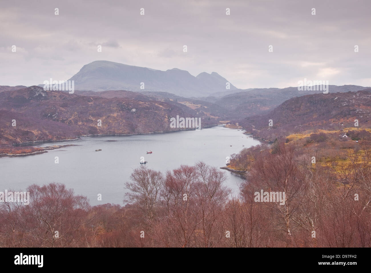Loch Nedd and Quinag in the Scottish Highlands Stock Photo - Alamy