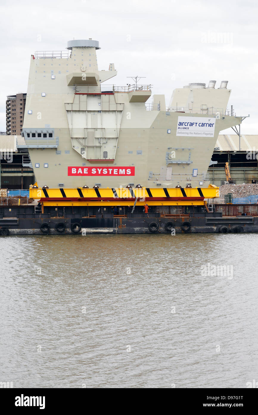 Rosyth shipyard hi-res stock photography and images - Alamy