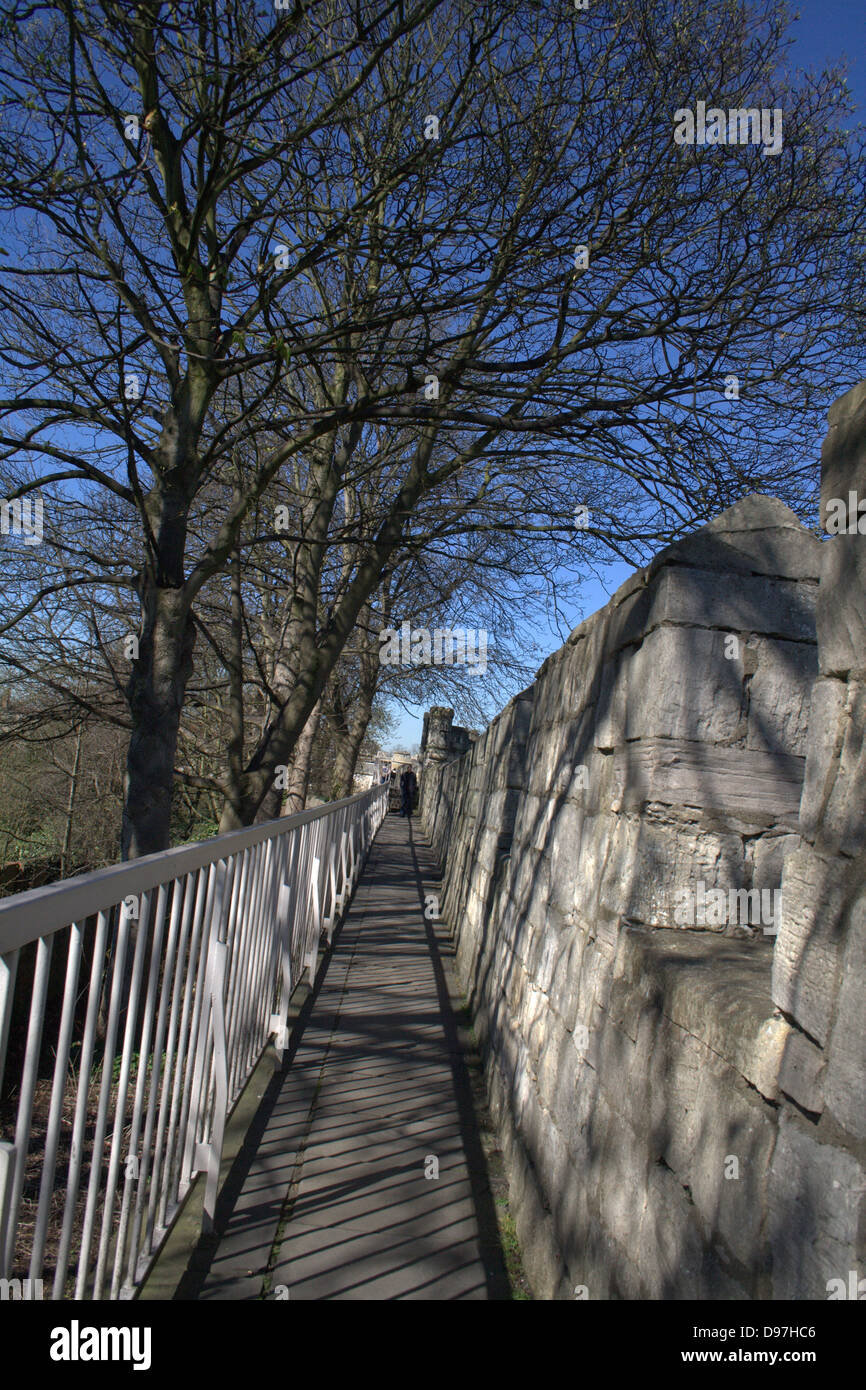 Roman rampart hi-res stock photography and images - Alamy