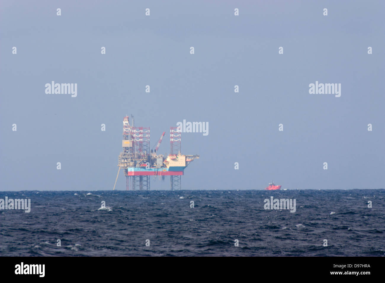 Oil rig north sea hi-res stock photography and images - Alamy