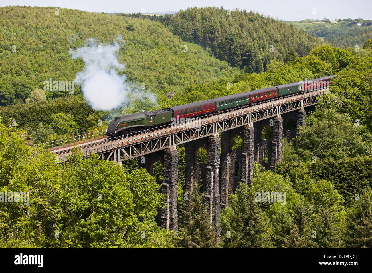 The Royal Duchy Steaming Over St Pinnock Viaduct in Cornwall Stock ...
