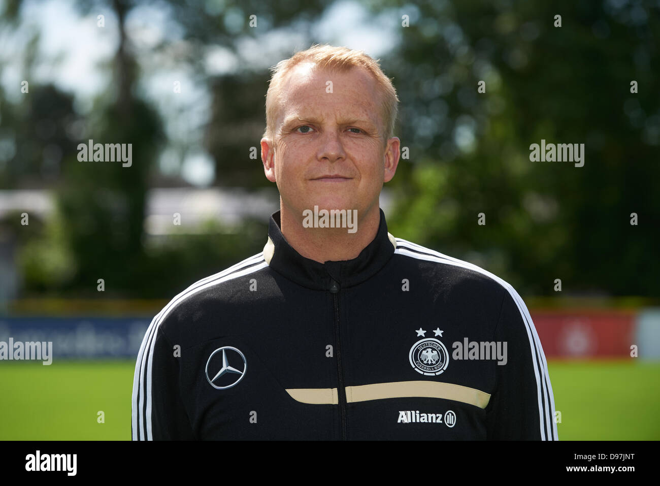 The team physician of the women's German national soccer squad, Carsten ...