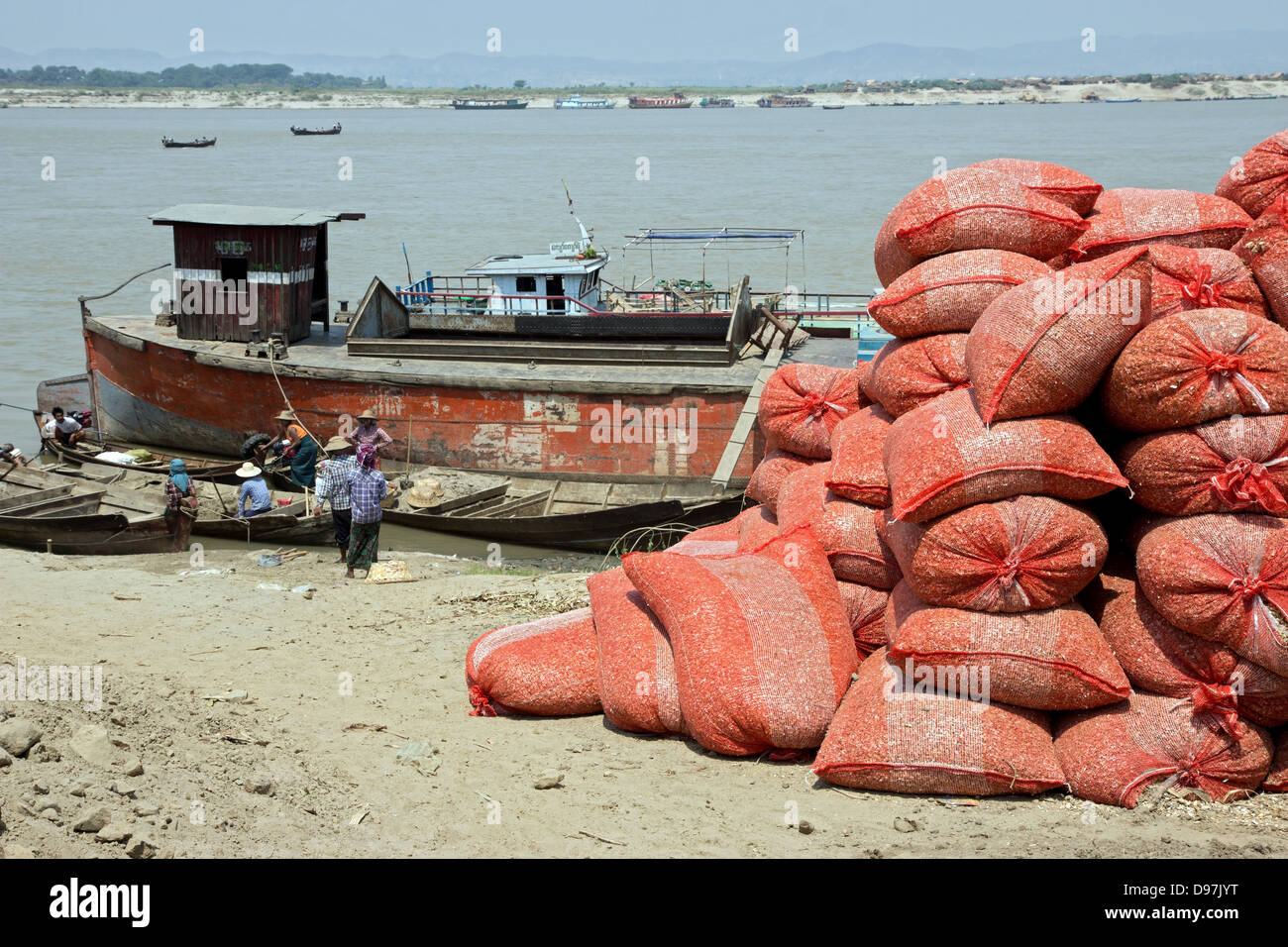 Irrawaddy hi-res stock photography and images - Alamy