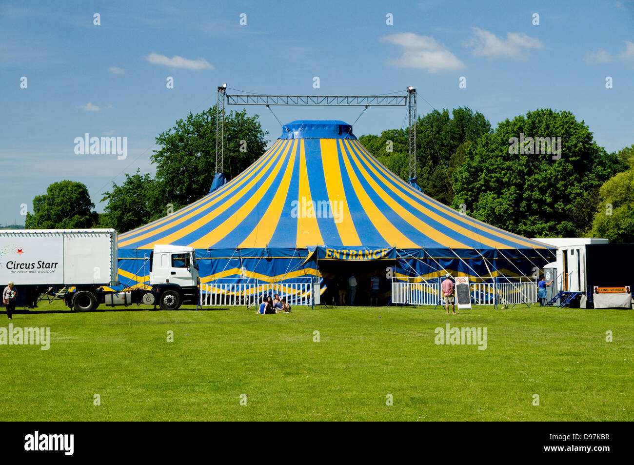 Circus big top hi-res stock photography and images - Alamy