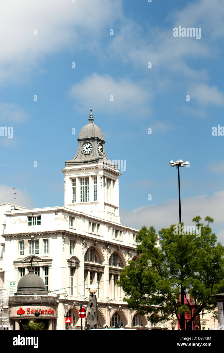 White building in Sheffield city centre Stock Photo - Alamy