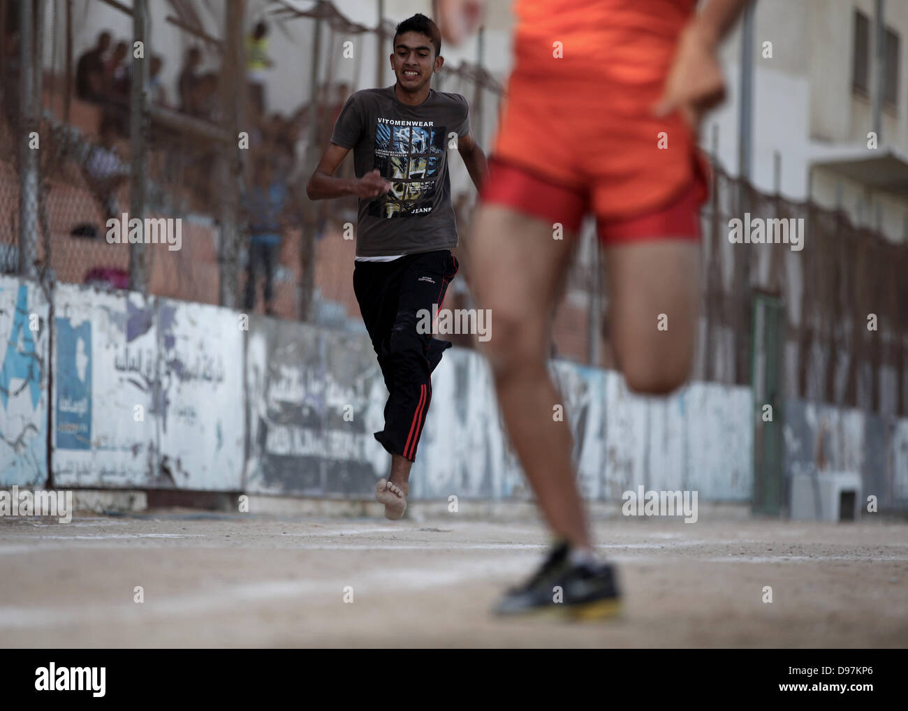 Mens 5000 meters hi-res stock photography and images - Alamy