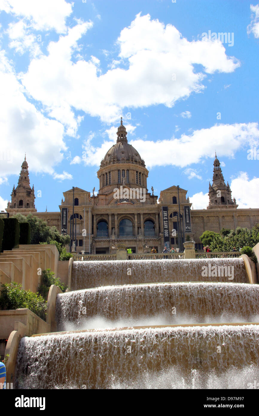 Barcelona montjuic hill fountain hi-res stock photography and images ...