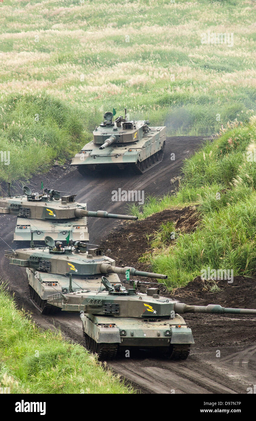 Japan Ground Self-Defense Forces (GSDF) take part in a live fire ...