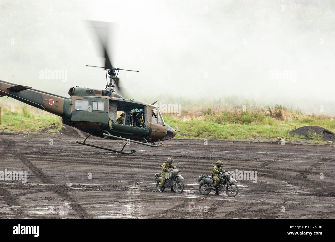 Japan Ground Self-Defense Forces (GSDF) take part in a live fire ...