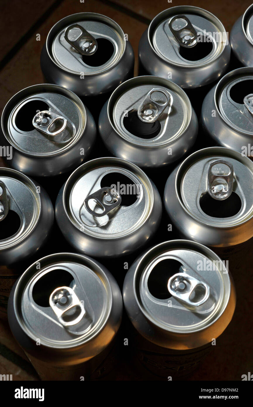 Empty aluminium drinks cans for recycling Stock Photo - Alamy