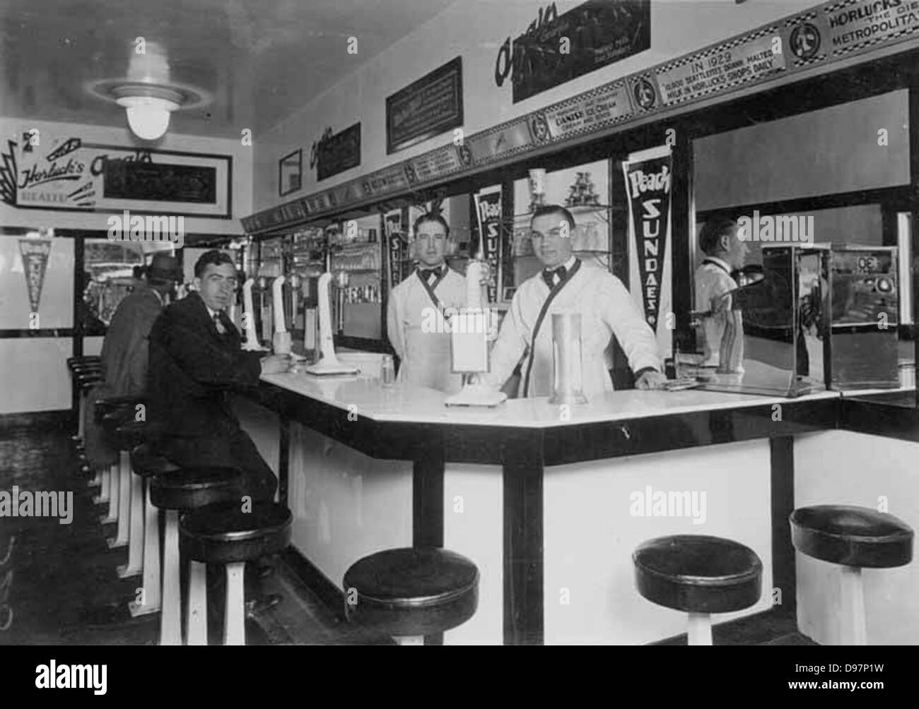 Early ice cream parlor hi-res stock photography and images - Alamy