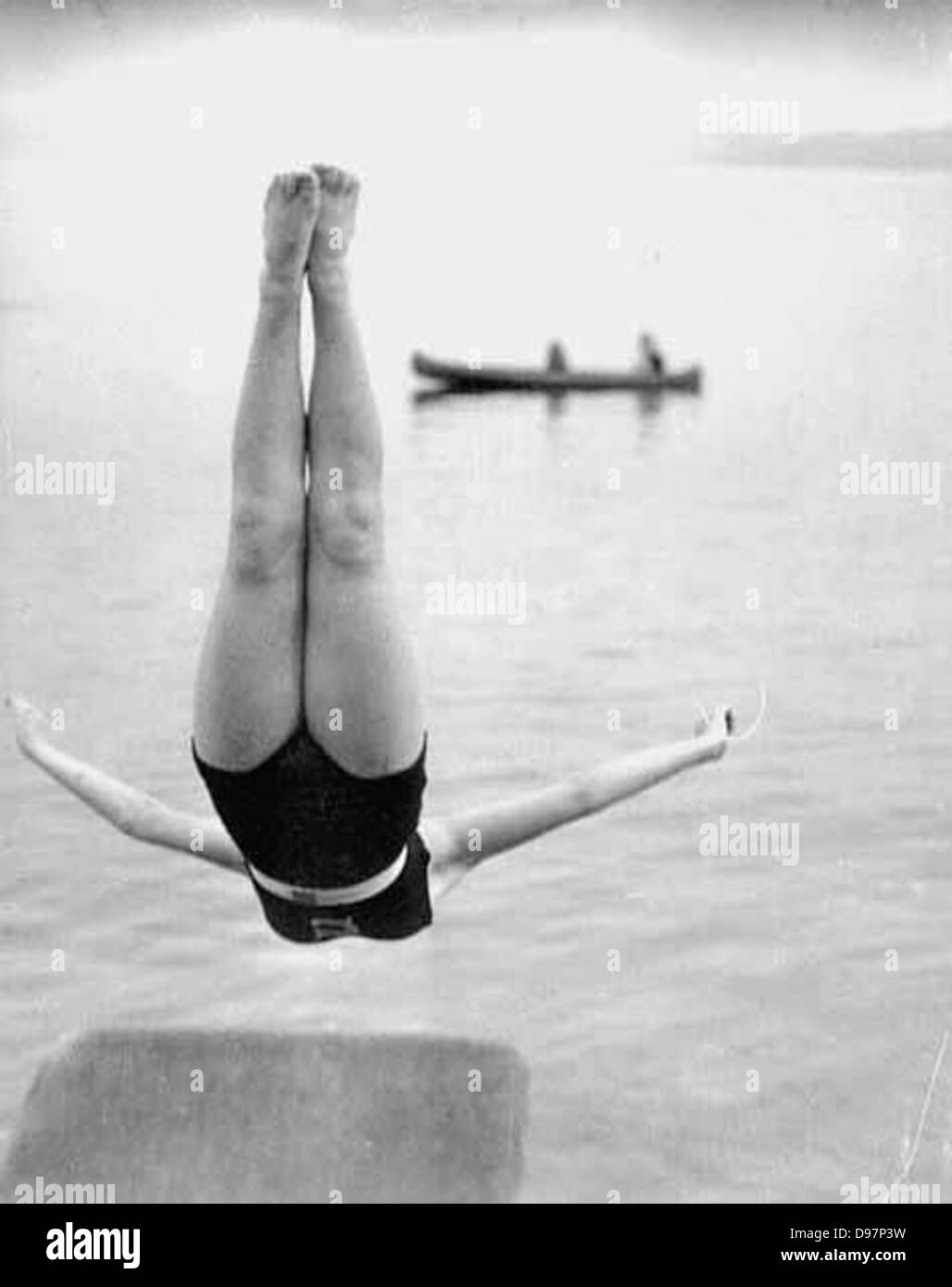Diving girl vintage hi-res stock photography and images - Alamy
