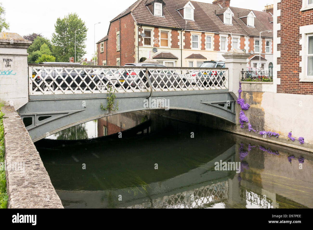 Iron bridge over the River Avon supplied by the Joseph Butler Iron ...