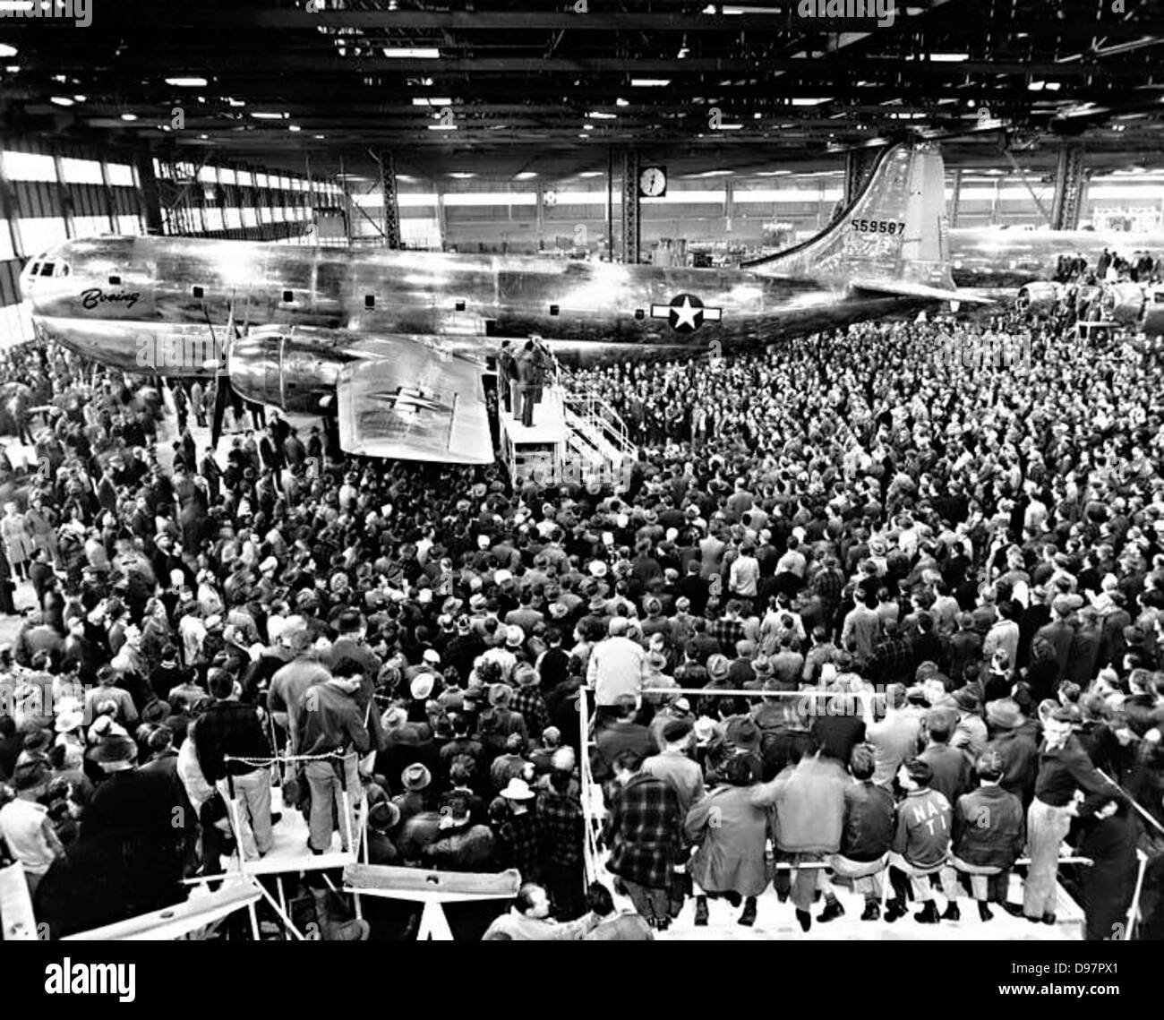 Boeing seattle factory workers hi-res stock photography and images - Alamy