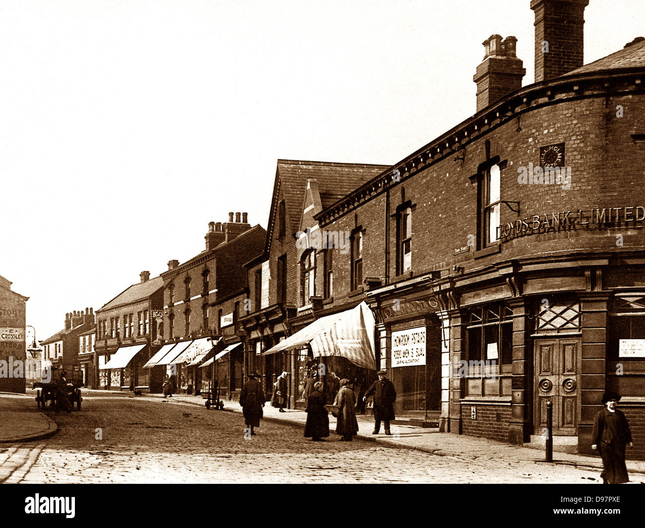 Armley Town Street early 1900s Stock Photo - Alamy