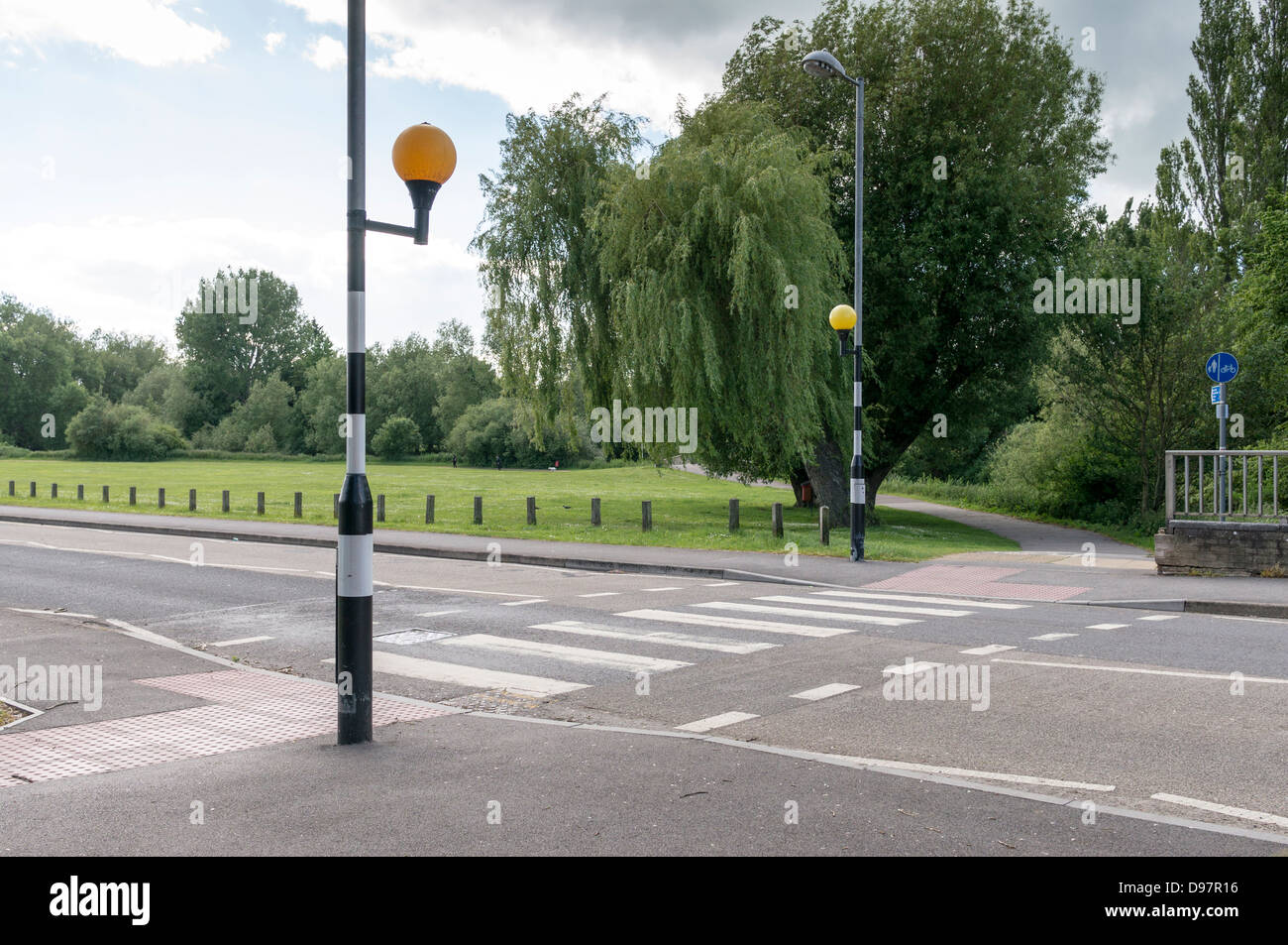 UK pedestrian road crossing Stock Photo - Alamy