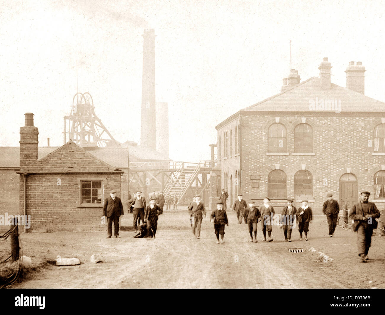 Mine pit england yorkshire hi-res stock photography and images - Alamy